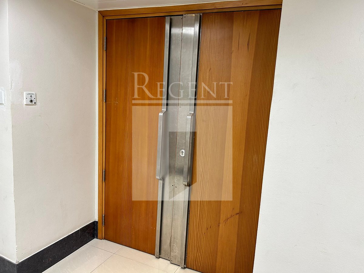 TRENDY CENTRE (潮流工貿中心) | Hong Kong Office for Rent and for Sale | Hong ...